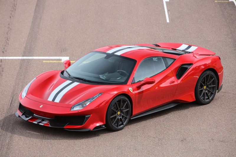 Тест-драйв суперкара Ferrari 488 Pista: полный обзор технических ...