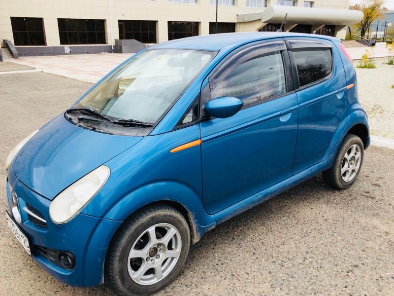 Subaru R2: технические характеристики и особенности японского городского автомобиля