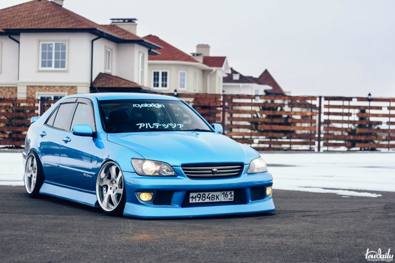 Toyota Altezza: характеристики, комплектации и особенности модели