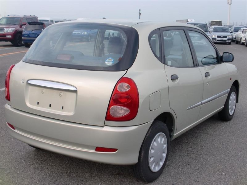 Toyota Duet: великолепные технические характеристики, комплектации ...