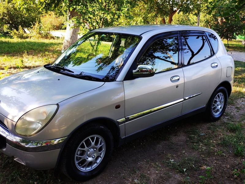 Toyota Duet: великолепные технические характеристики, комплектации ...